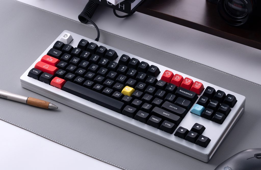 MonsGeek - Make Cool Gears Accessible.